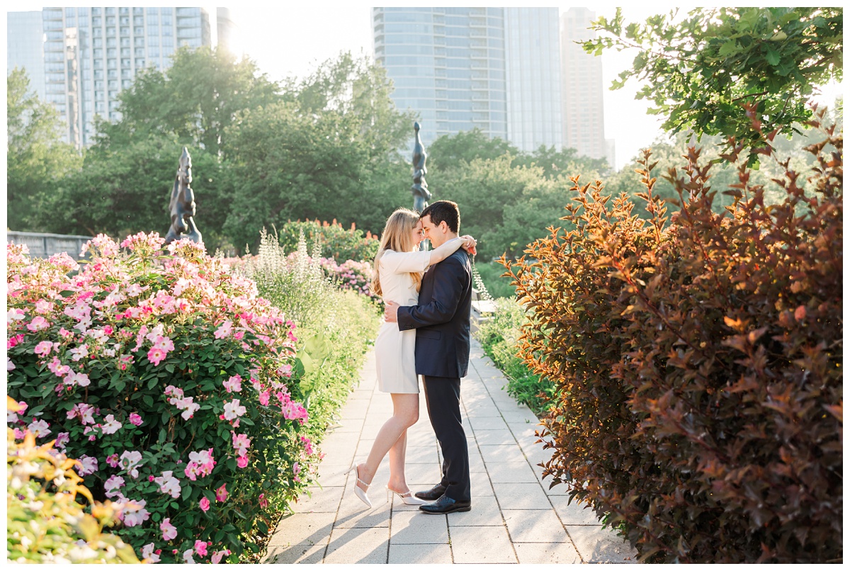 A Classic Chicago Engagement Session | Caitlin + Bryan - sherah-g.com